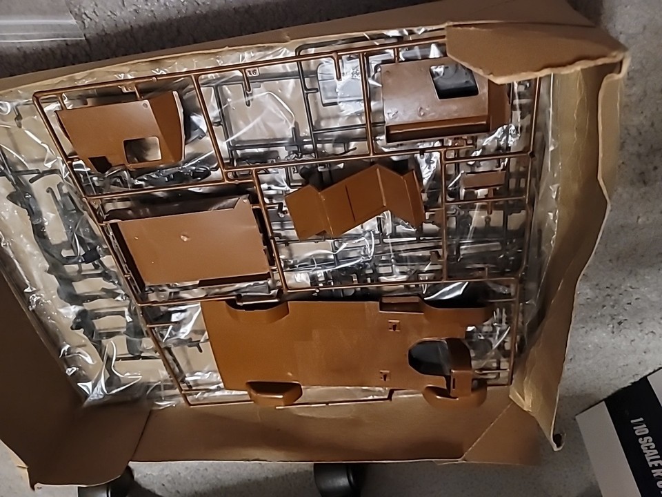 Revell Big Bad Van 1/16th Scale Model Kit Unbuilt Not Complete H-1290 ...