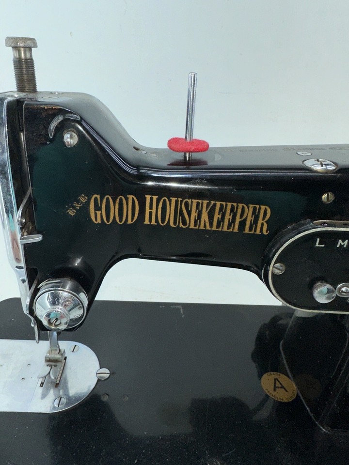 RARE Vintage Good HouseKeeper Zig Zag Deluxe Sewing Machine Black Made ...