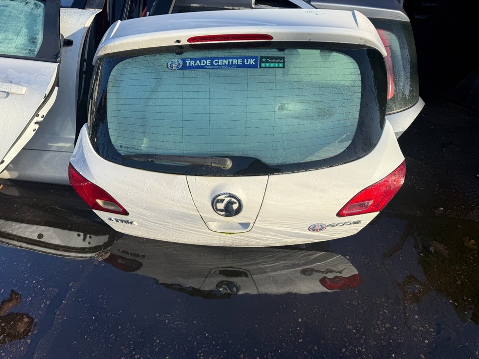 BOOTLID VAUXHALL ASTRA J 2015 REAR TAILGATE BOOT HATCH COMPLETE WHITE ...