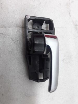 R/F Right Front Door Interior Handle CHROME/BLACK 2002 LEXUS RX300 S ...