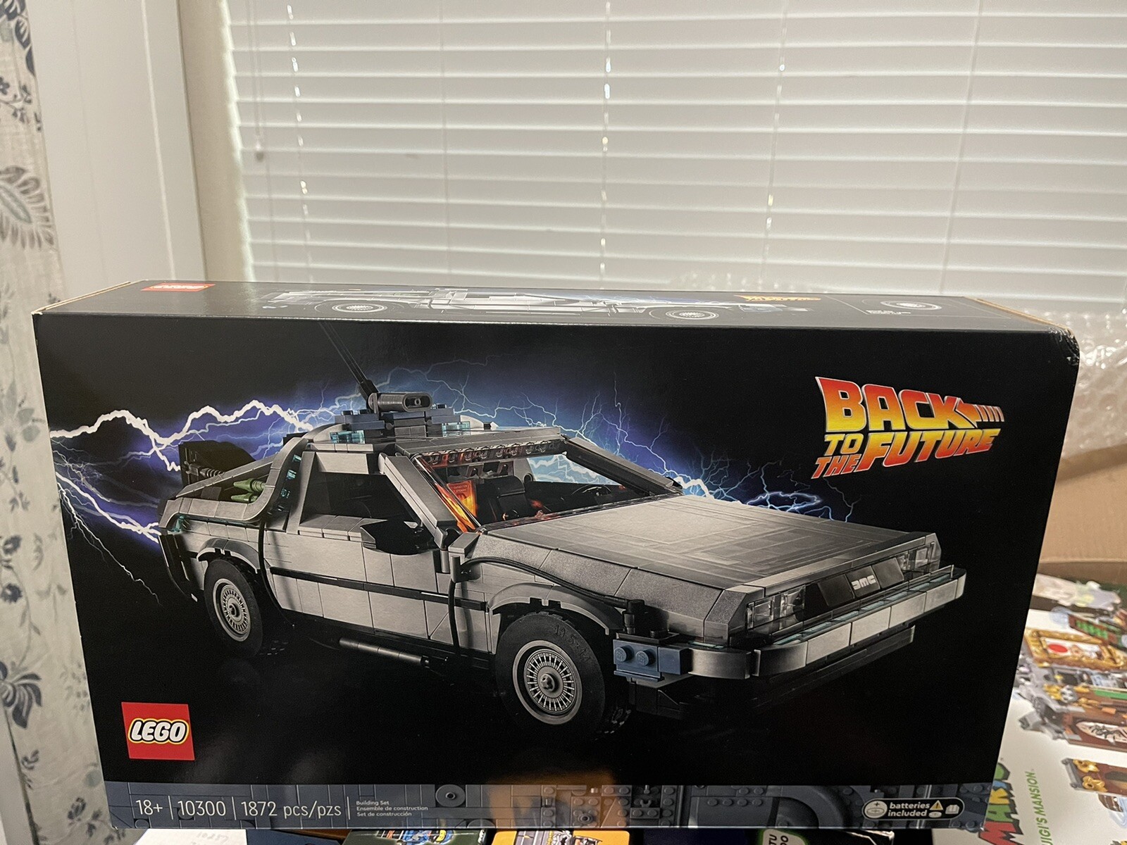 LEGO Creator Expert 10300 Back to the Future Time Machine DeLorean 18 ...