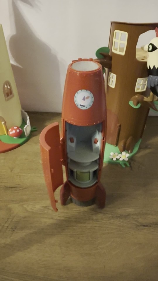 BEN AND HOLLYS LITTLE KINGDOM PLAY SET BUNDLE ROCKET TREE HOUSE CASTLE ...