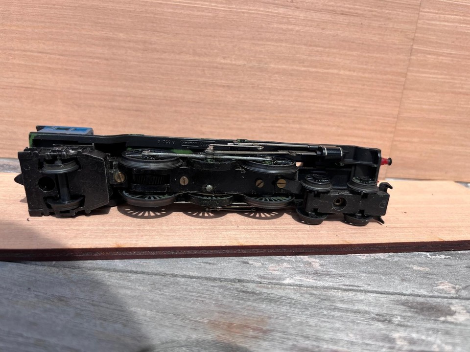 Tri-ang Hornby LNER A3 Pacific loco and tender OO repainted BR ...