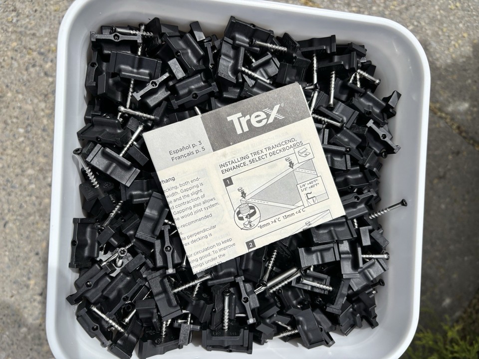 100 SQFT TREX Hideaway Universal Hidden Deck Fastener Clips New Read ...