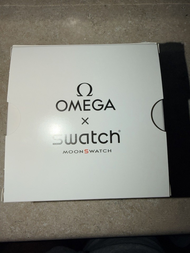 Swatch x OMEGA Bioceramic Moonswatch Snoopy (Cold Moon) | eBay