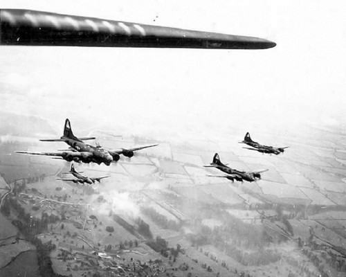 B-17 Flying Fortress Bombers Formation 384th Bomb Group WWII WW2 8x10 ...