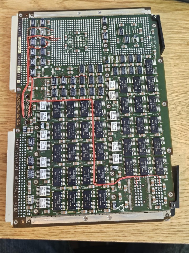 CPU Space Military Board w/Many Gold Ceramic Chips Intel DDC WEDC XICOR ...