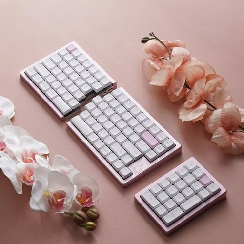 Nocfree &: Wireless Split Keyboard + Numpad- Pink (on Kickstarter ...
