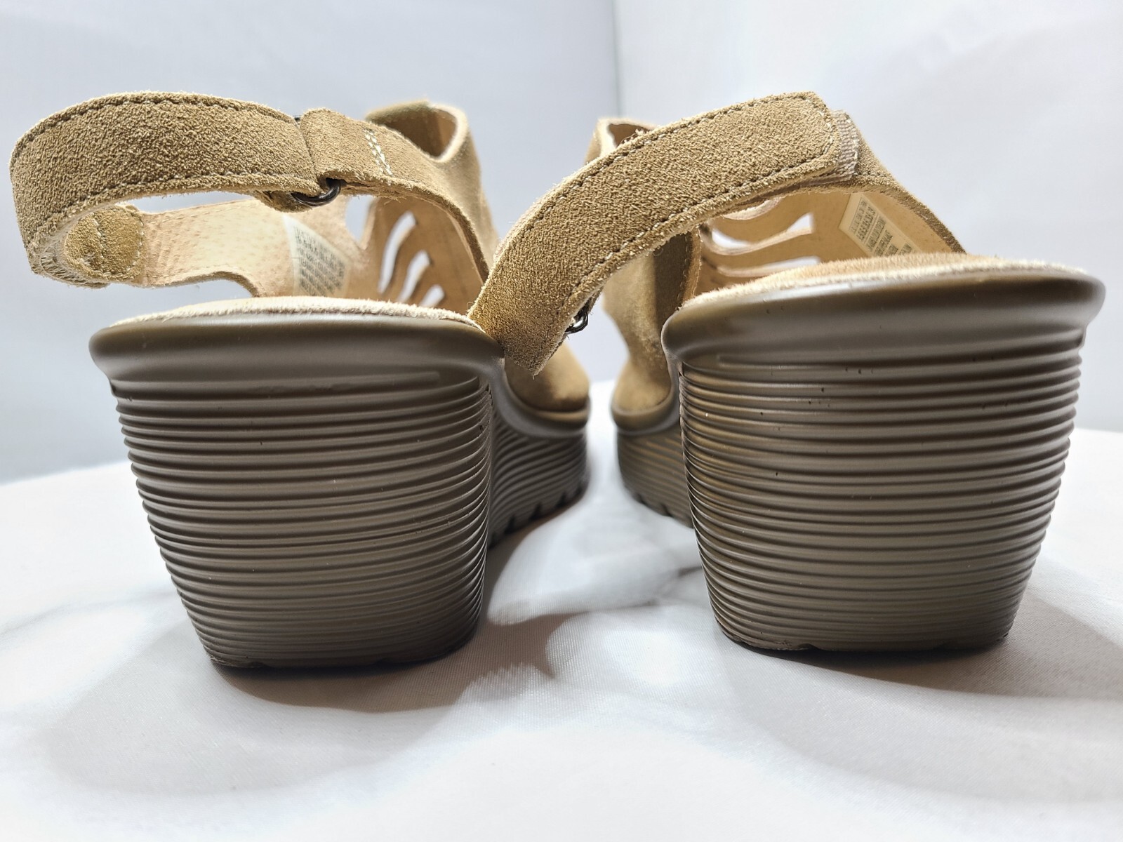 SKECHERS Parallel Trapezoid Wedge Sandal Suede Wedge … - Gem