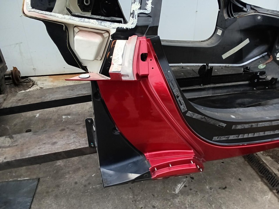 MCLAREN MP4-12C 650S Coupe Body Shell Chassis Carbon Tub | eBay UK