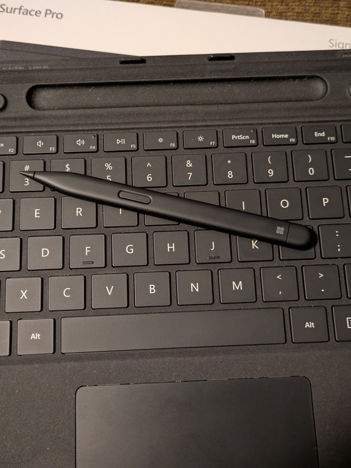 Great Cond. Microsoft Surface Pro Signature Keyboard With Slim Pen 2 ...