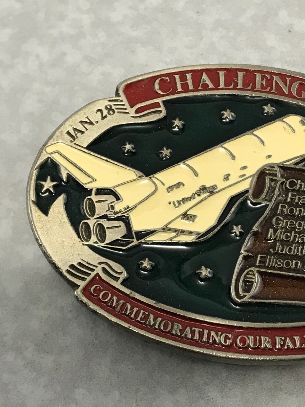 Vintage 1986 Challenger Commemorative NASA Space Shut… - Gem