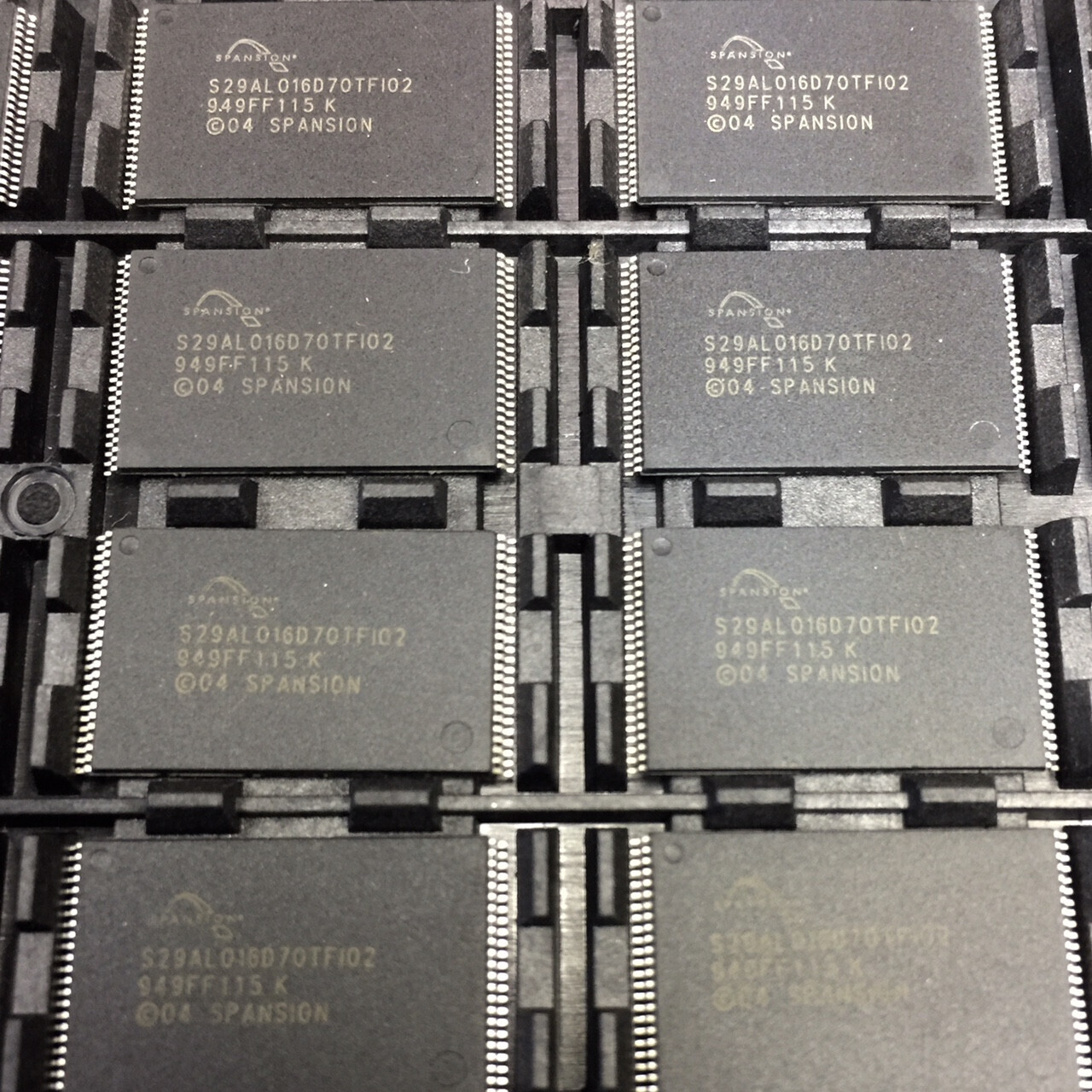 Pack of 8pcs S29AL016D70TFI020 NOR Flash Parallel 3V/3.3V 16M-bit 2M x ...