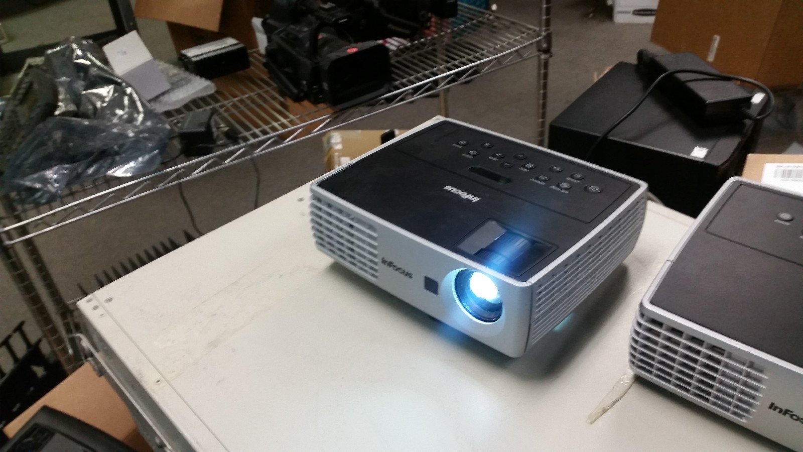 InFocus IN1100 Ultra Mobile Widescreen DLP Projector WXGA 2100 Lumens ...