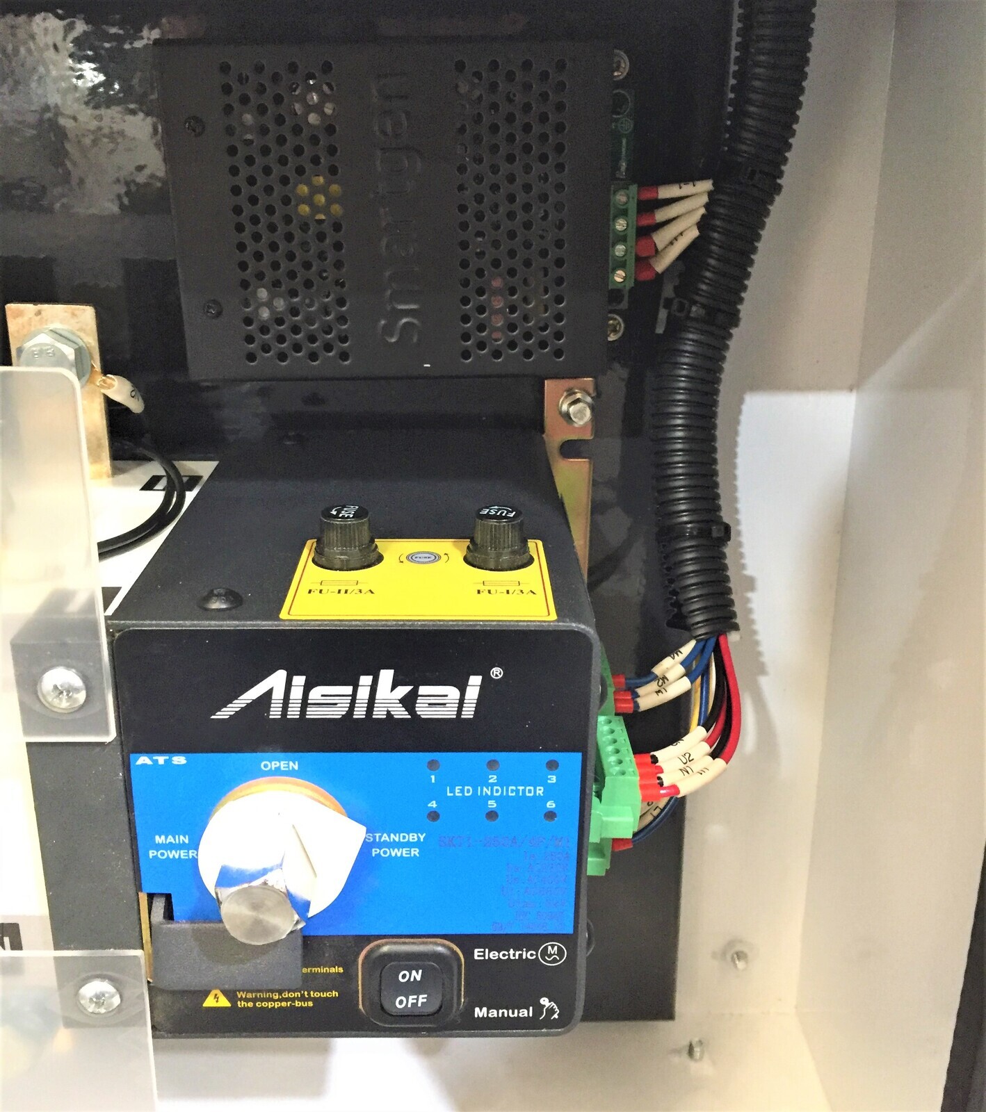 ATS-250A Automatic Transfer Switch Three Phase 250A 240/415V Charger ...