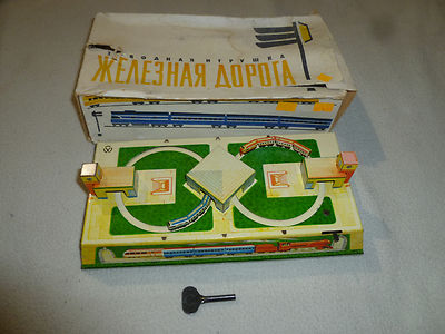VINTAGE BOXED TIN TRAIN SET AOPOTA RUSSIAN WIND UP TOY W KEY RUSSIA ...