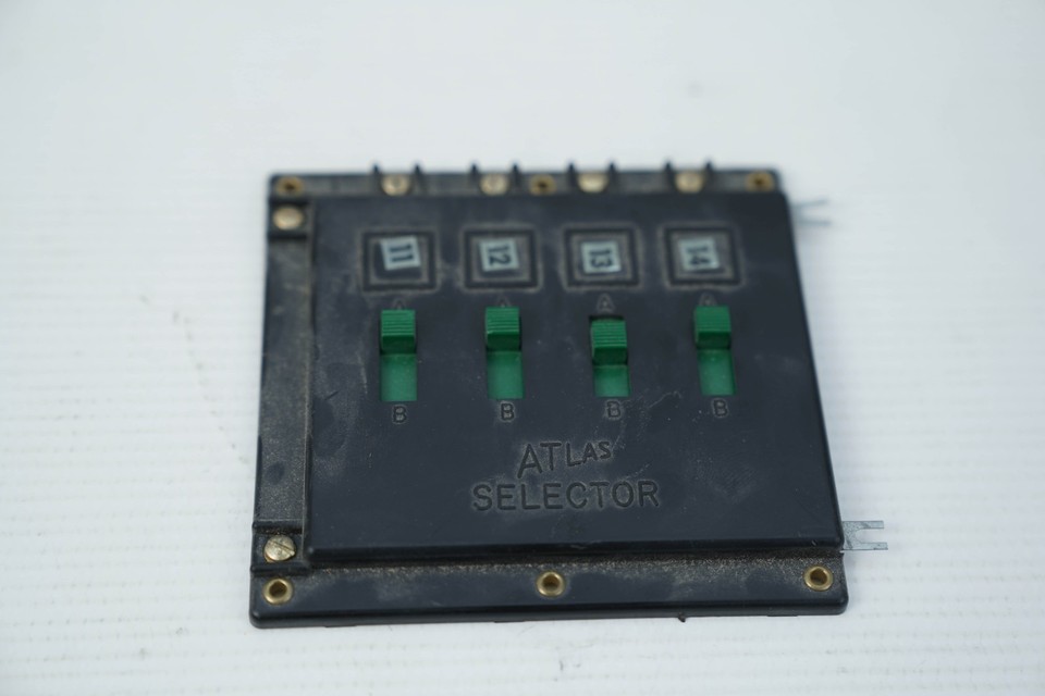 2 Atlas selector switches, 3 switch controls and right switch | eBay