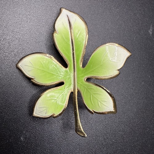 Vtg Green Enamel Leaf Brooch ~ Pin ~ Gold Tone ~ Nice Ombre | eBay