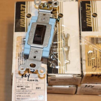 One 4-way Keyed Switch Cooper 1204L Leviton 1204-2L Spec Grade 120-277V ...