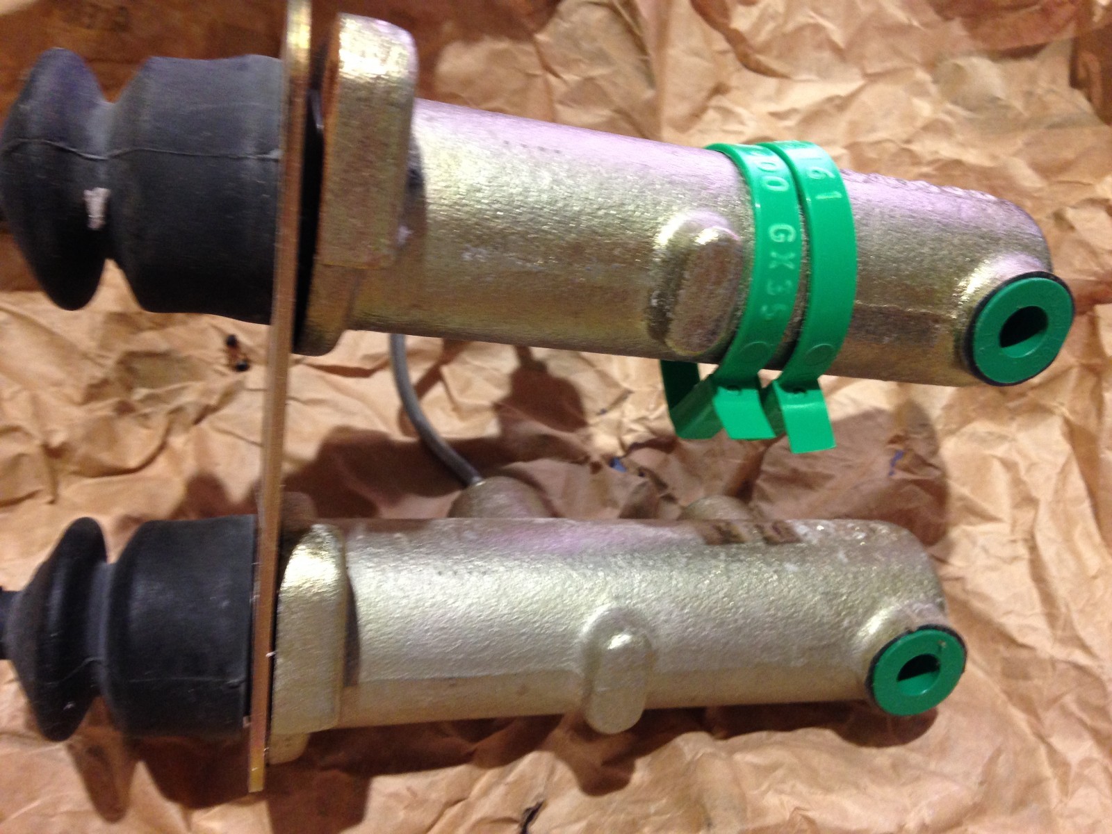 1678161 CYLINDER AS Caterpillar 416D, 420D, 424D, 428D, 430D, 432D ...