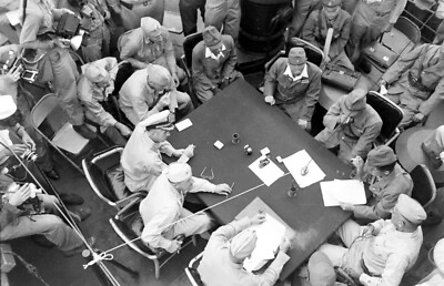 WW2 WWII Photo World War Two / Japanese Surrender of Wake Island ...