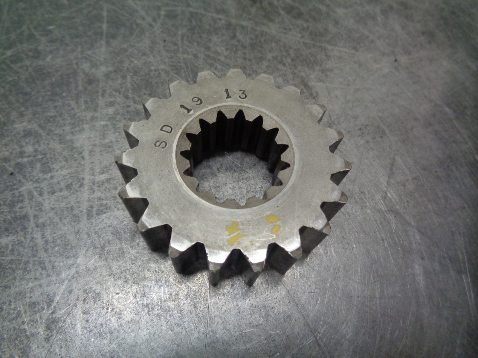 2004 04 Ski Doo Summit 800 Snowmobile Body Chaincase Chain Case Gears ...