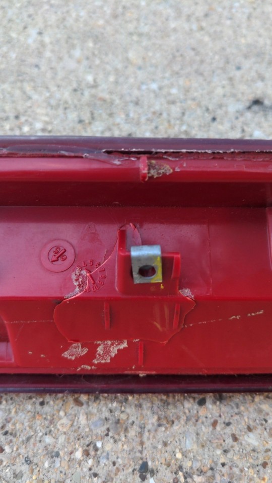 2002 2003 2004 2005 2006 Cadillac Escalade 3rd Brake Light OEM GM ...