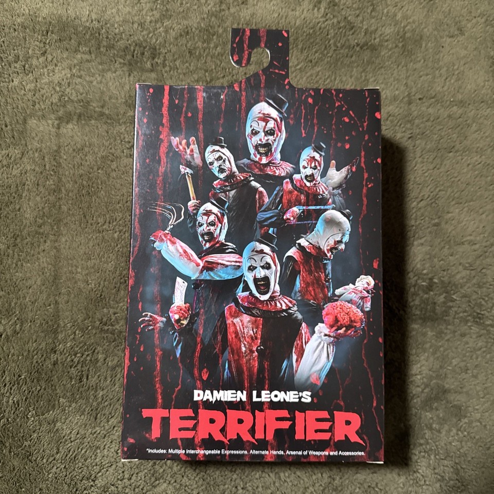 Terrifier Ultimate 7" Art the Clown Blood Soaked Exclusive Walmart NECA ...