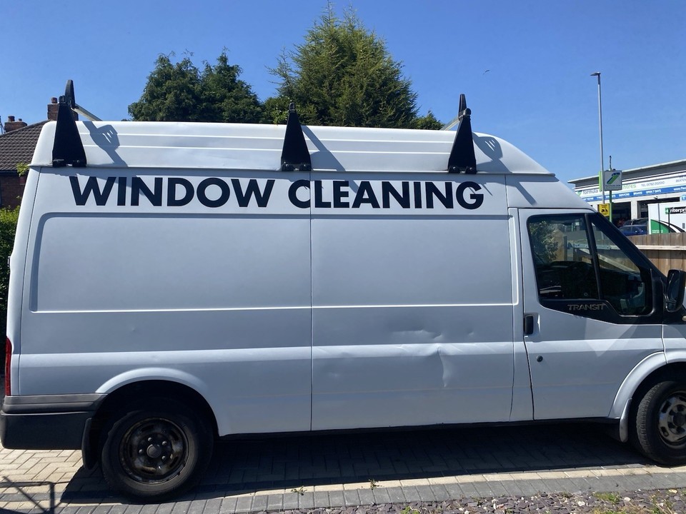 WINDOW CLEANING VAN. Ford Transit. 3 man setup, 2 650 litre tanks, full ...
