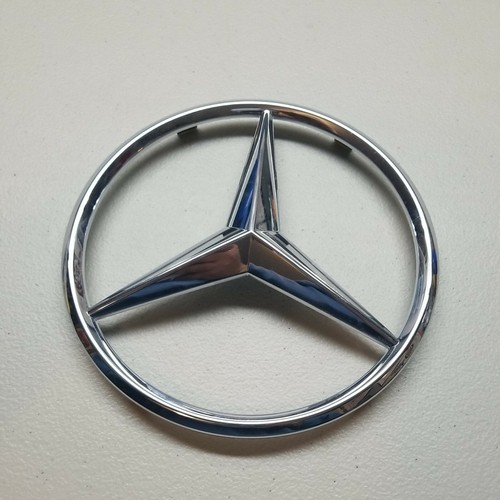 2017 - 2020 Mercedes-Benz E-Series Front Radiator Grille Emblem 000-817 ...
