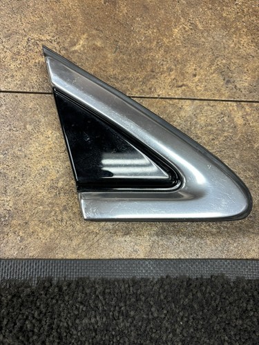 OEM GM Front Right Fender Upper Corner Molding 84108337 Cadillac XT5 17 ...