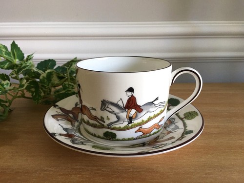 ENGLAND WEDGWOOD HUNTING SCENE TEA COFFEE CUP & SAUCER SET BONE CHINA ...