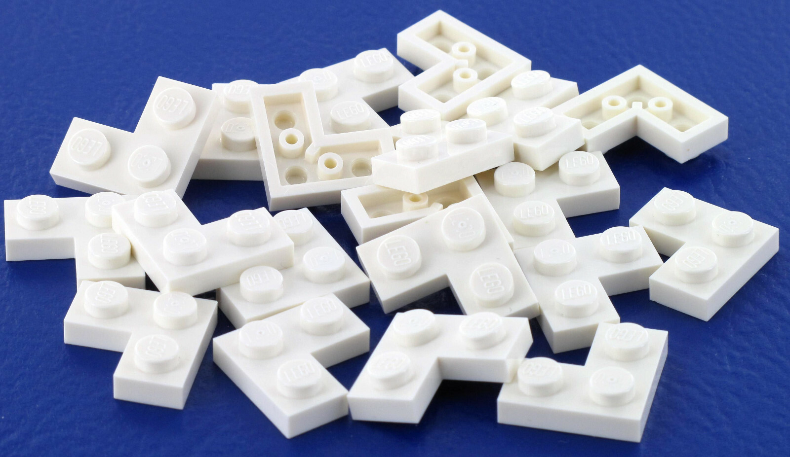 20 Stück LEGO Stein Ecke weiß 242001, Winkel 1x2x2 Noppen, Platte 2420 ...