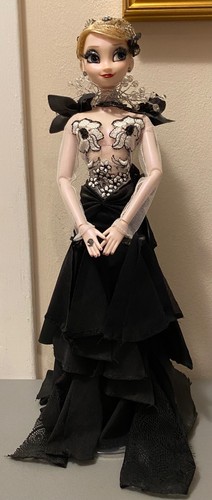 ONE OF A KIND GOTHIC "DARK ELSA" LIMITED EDITION 17" DOLL FROZEN DISNEY ...