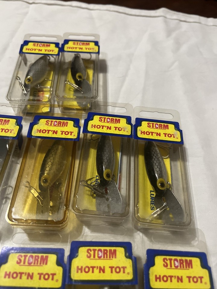 Storm Dealer Box 12 Hot N Tot Vintage Fishing Lures Store Display ...