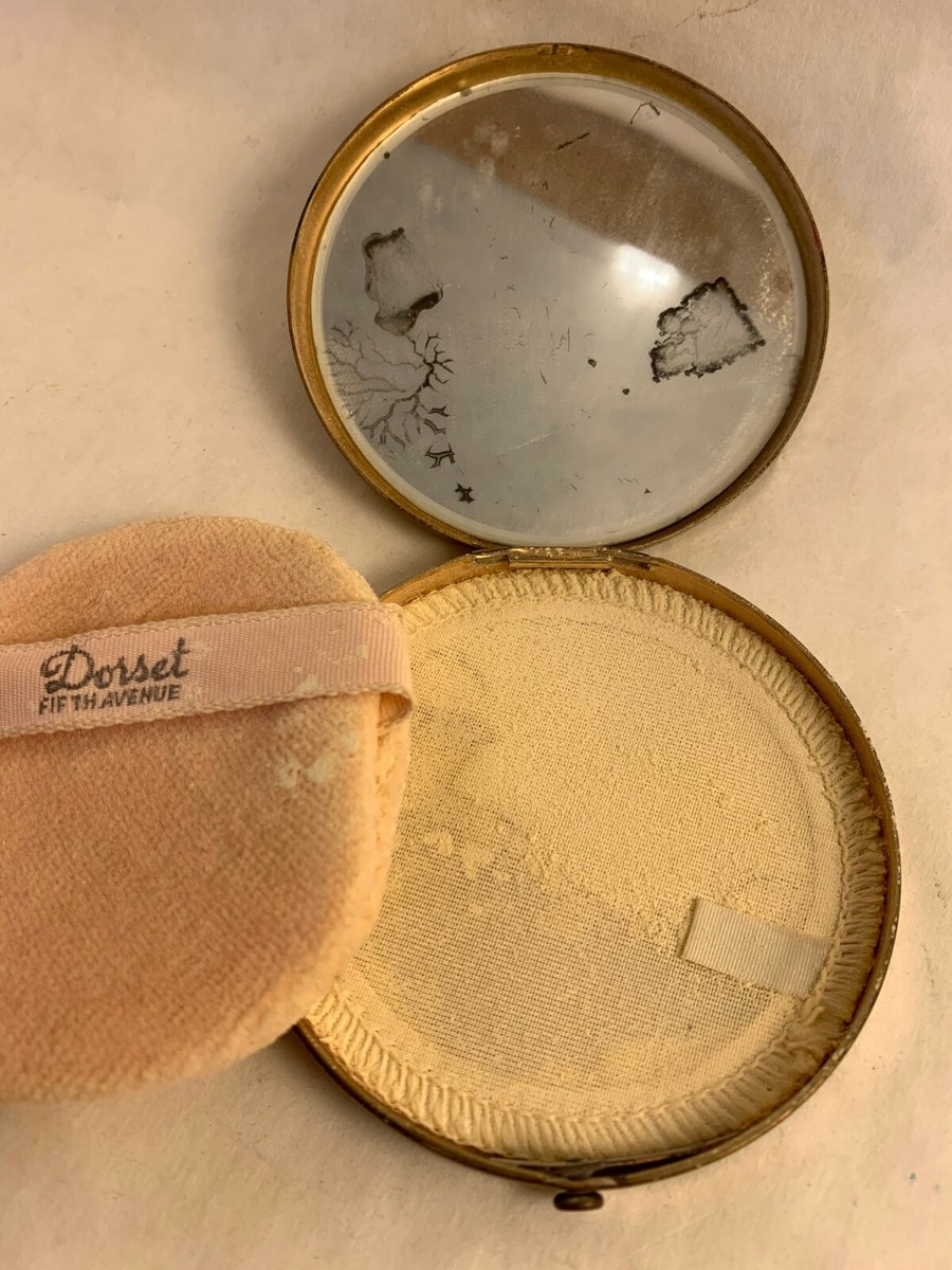 Vintage Makeup Compacts | Saubhaya Makeup