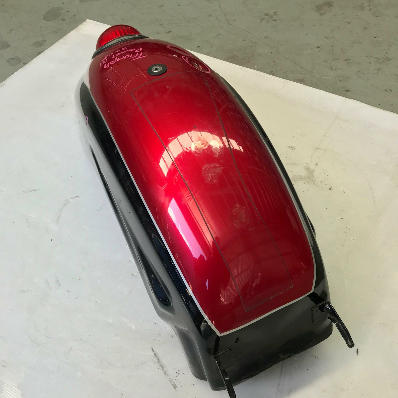 Rear wheel mud guard fender fairing *damage TRIUMPH ROCKET III 3 ...
