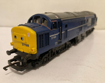 Hornby Class 37 Mainline BODY AND ROLLING CHASSIS NO MOTOR '00' Gauge ...