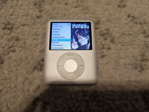 Apple iPod Nano 3rd Generation SILVER 4GB MP3 Player A1236 | eBay