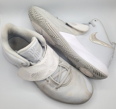 Nike Kyrie Flytrap 3 Men 8.5 Platinum Basketball Sneakers White Gray ...