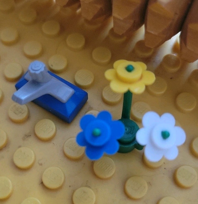 Vintage 80's Orig. Legos - BLUE/GRAY KITCHEN FAUCET AND FLOWERS LOT 2PC ...