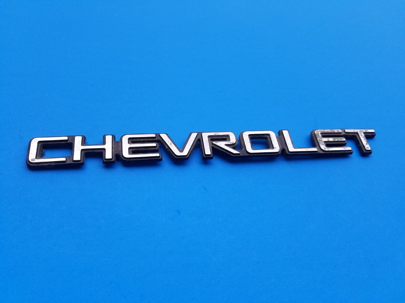 CHEVROLET MALIBU CAVALIER IMPALA REAR TRUNK LID EMBLEM LOGO BADGE ...