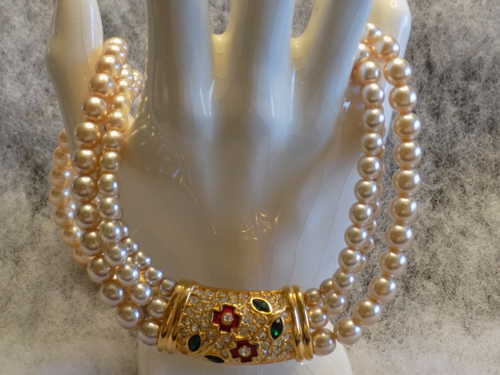 JOAN RIVERS PEARL STATEMENT NECKLACE W/GOLD TONE, ENAMEL & RHINESTONE ...