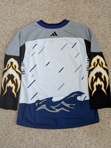 Tampa Bay Lightning Reverse Retro Authentic 2.0 NHL ADIDAS Jersey SOLD ...