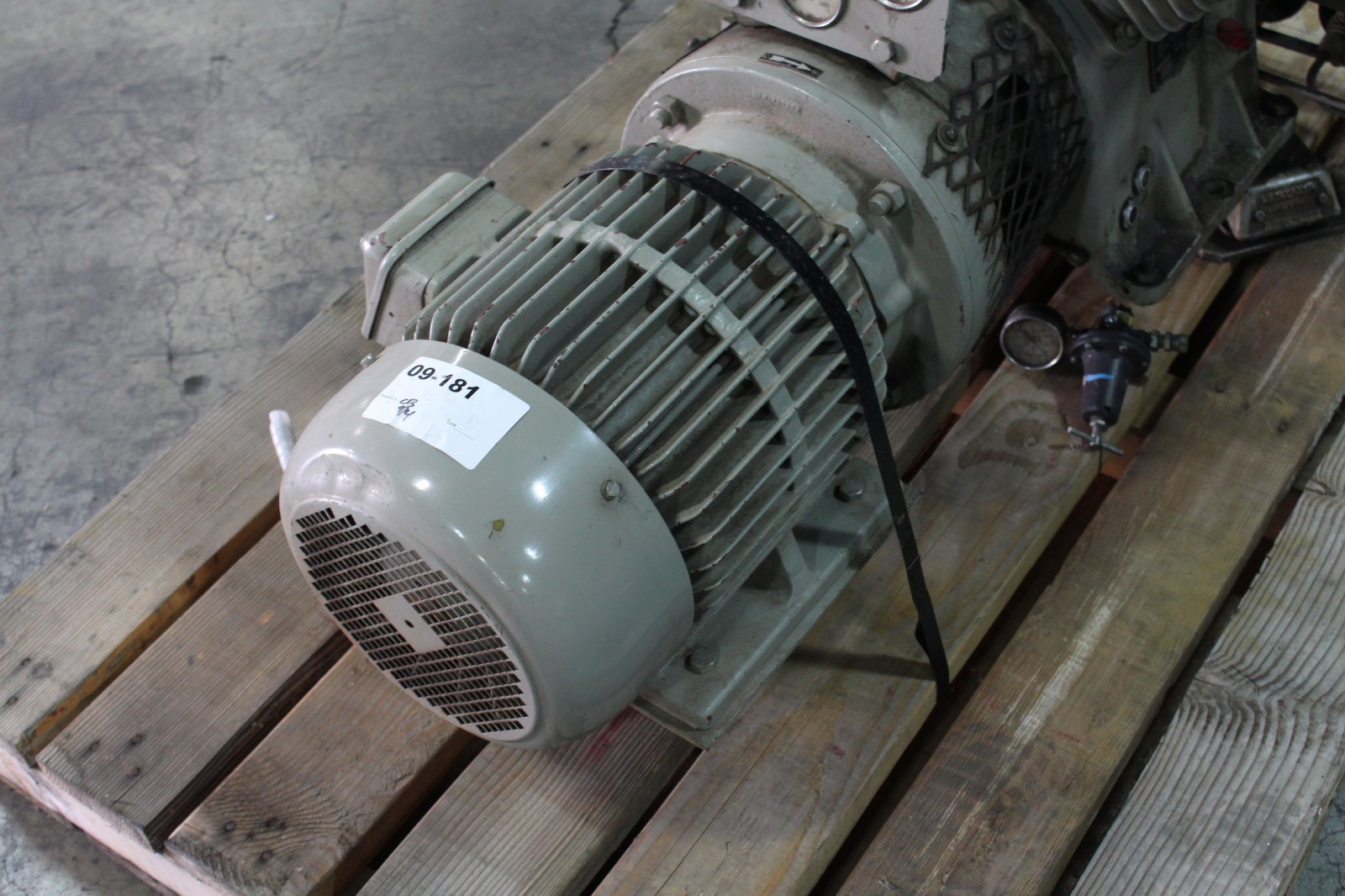 Engineering Works Burkhardt Basle Air Compressor Type 33106 NR. C4NI4 ...