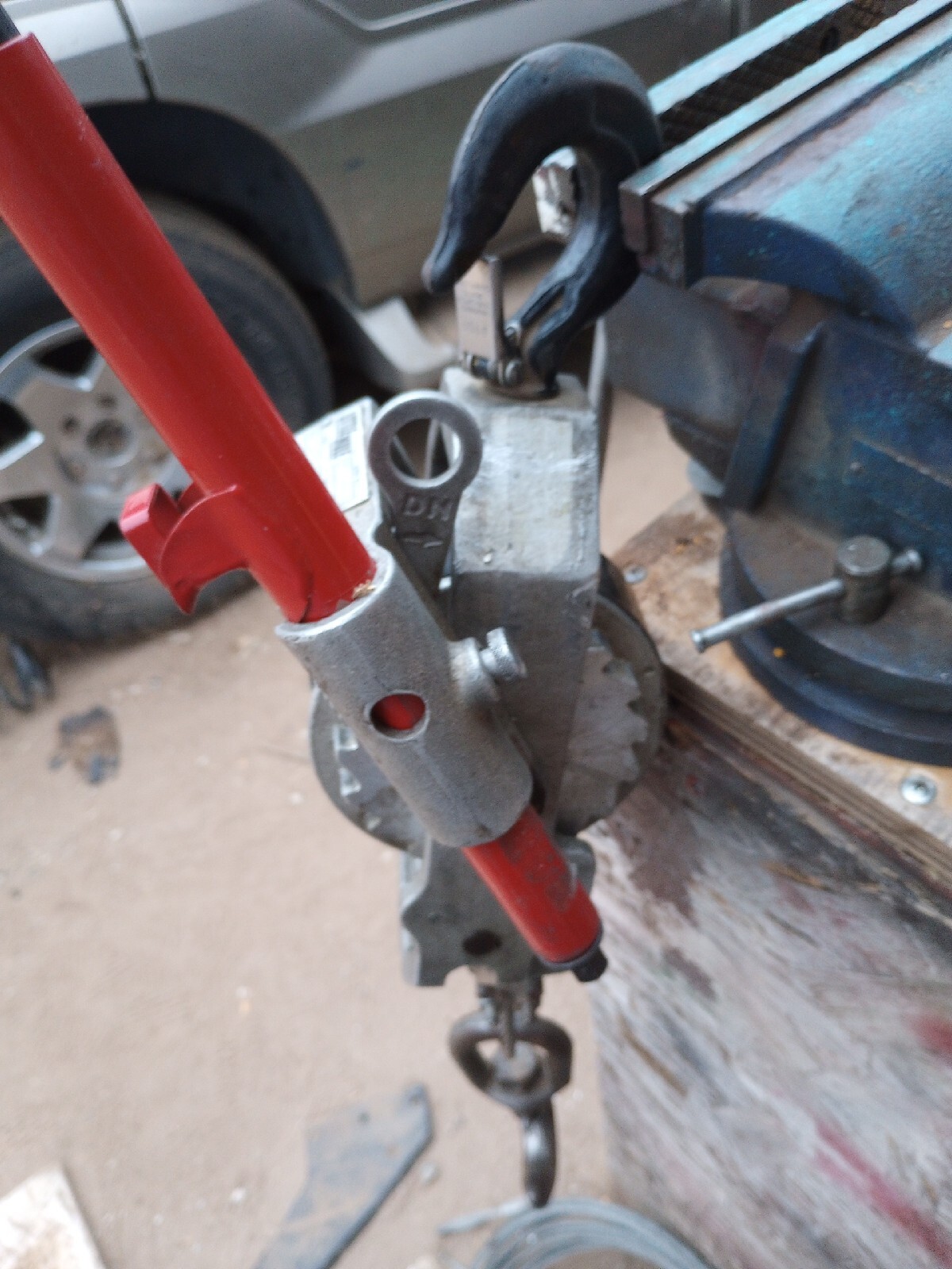 Little Mule Model 300 Lineman’s strap Hoist Ratcheting Strap Hoist Come ...