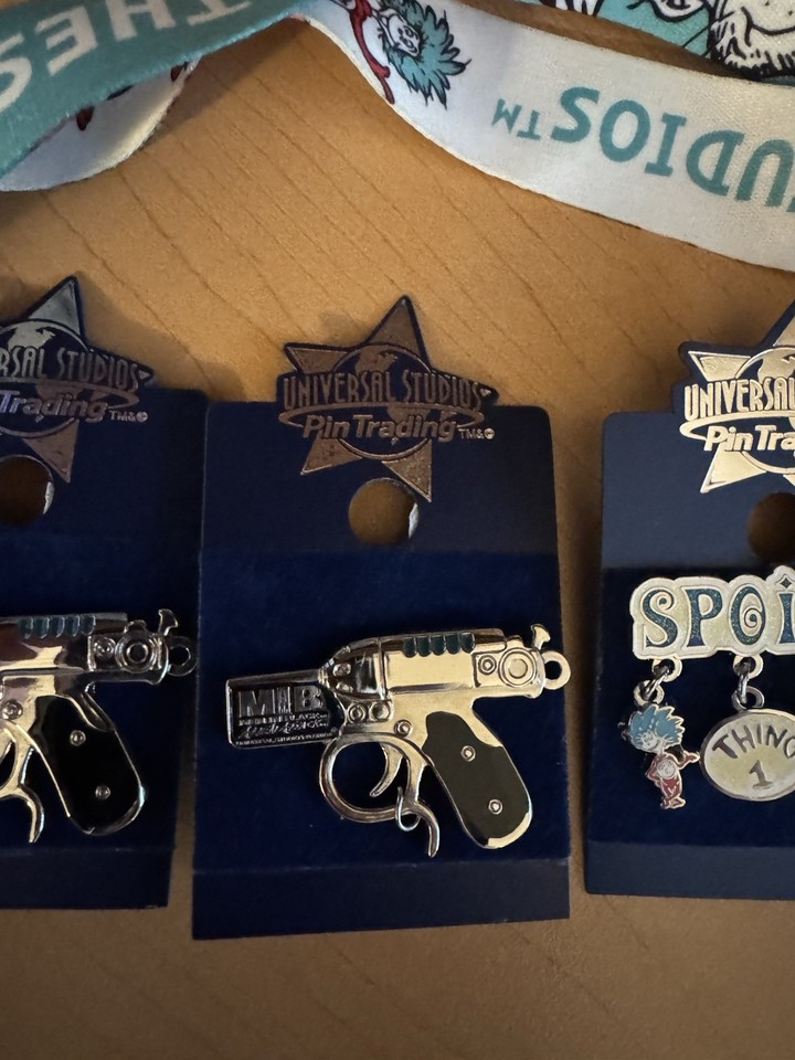 Universal Studios Pin Trading Set Lot (3 Pins Lanyard) Men in Black ...