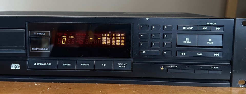 TASCAM CD-401 MK II Professional Single Disk Deck CD Player FOR REPAIR ...