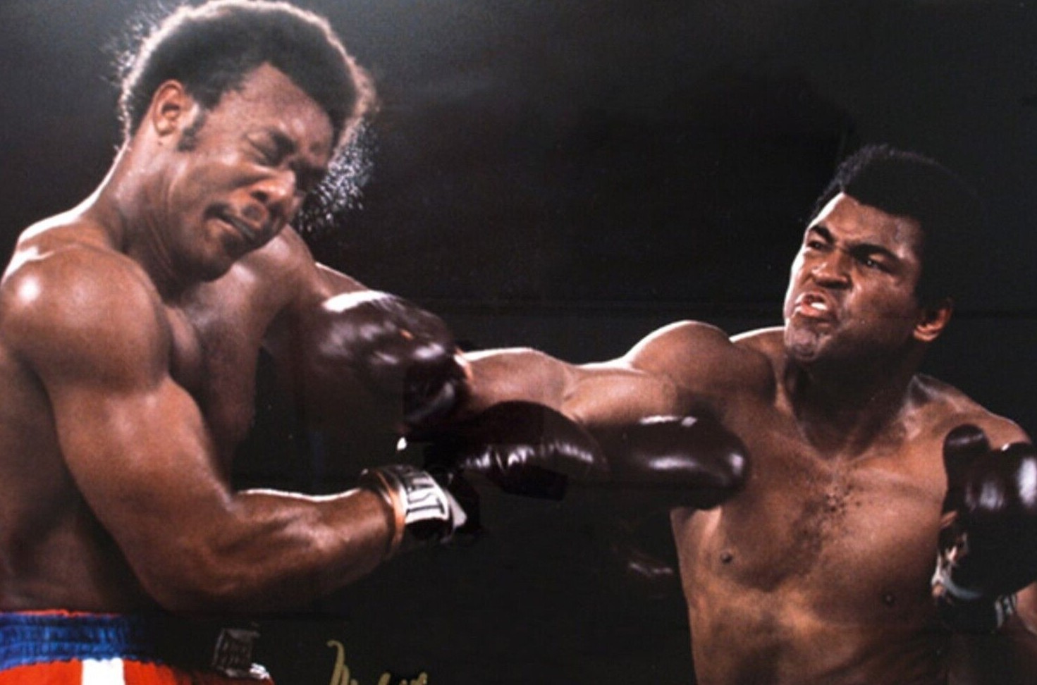 MUHAMMAD ALI KO Punch GEORGE FORMAN Iconic Boxing Picture Photo 8.5" x ...
