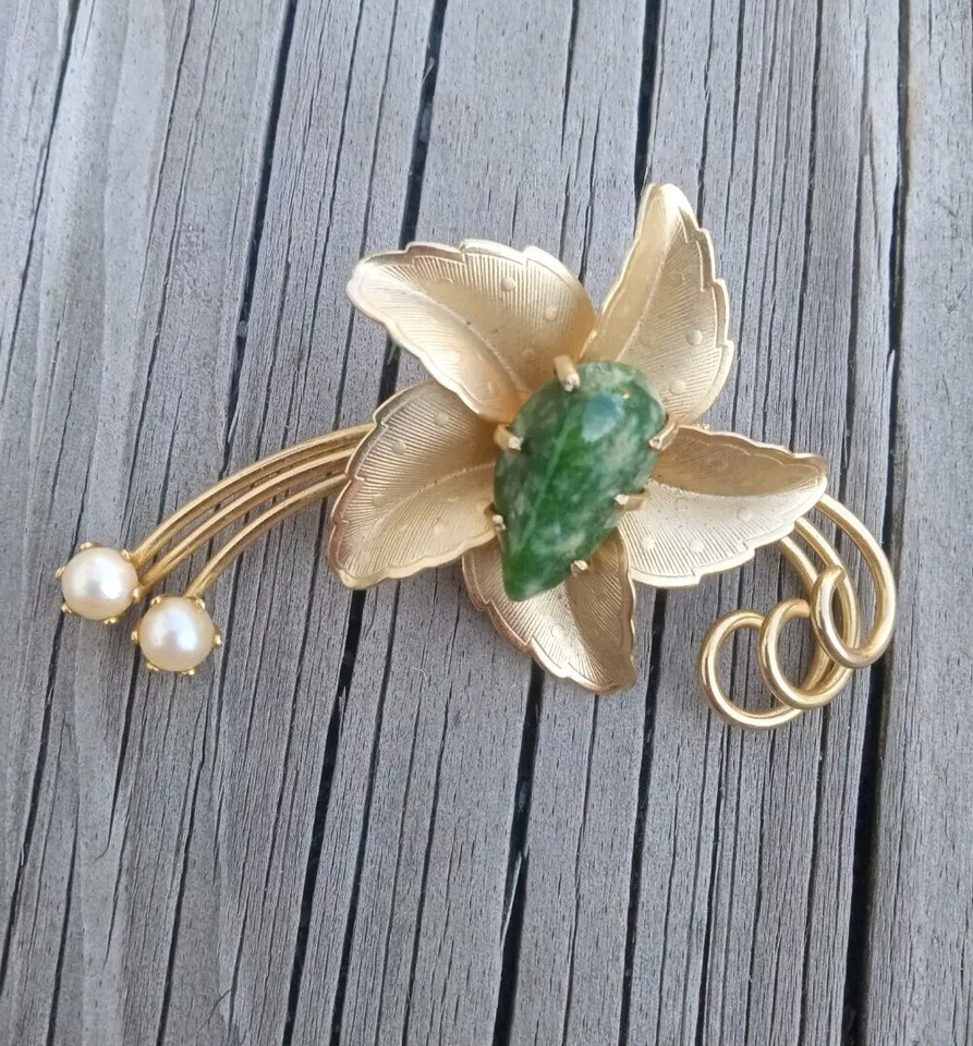 Jade Nugget Pin Flower Green Jade Nugget Flower Power Floral Brooch Or ...